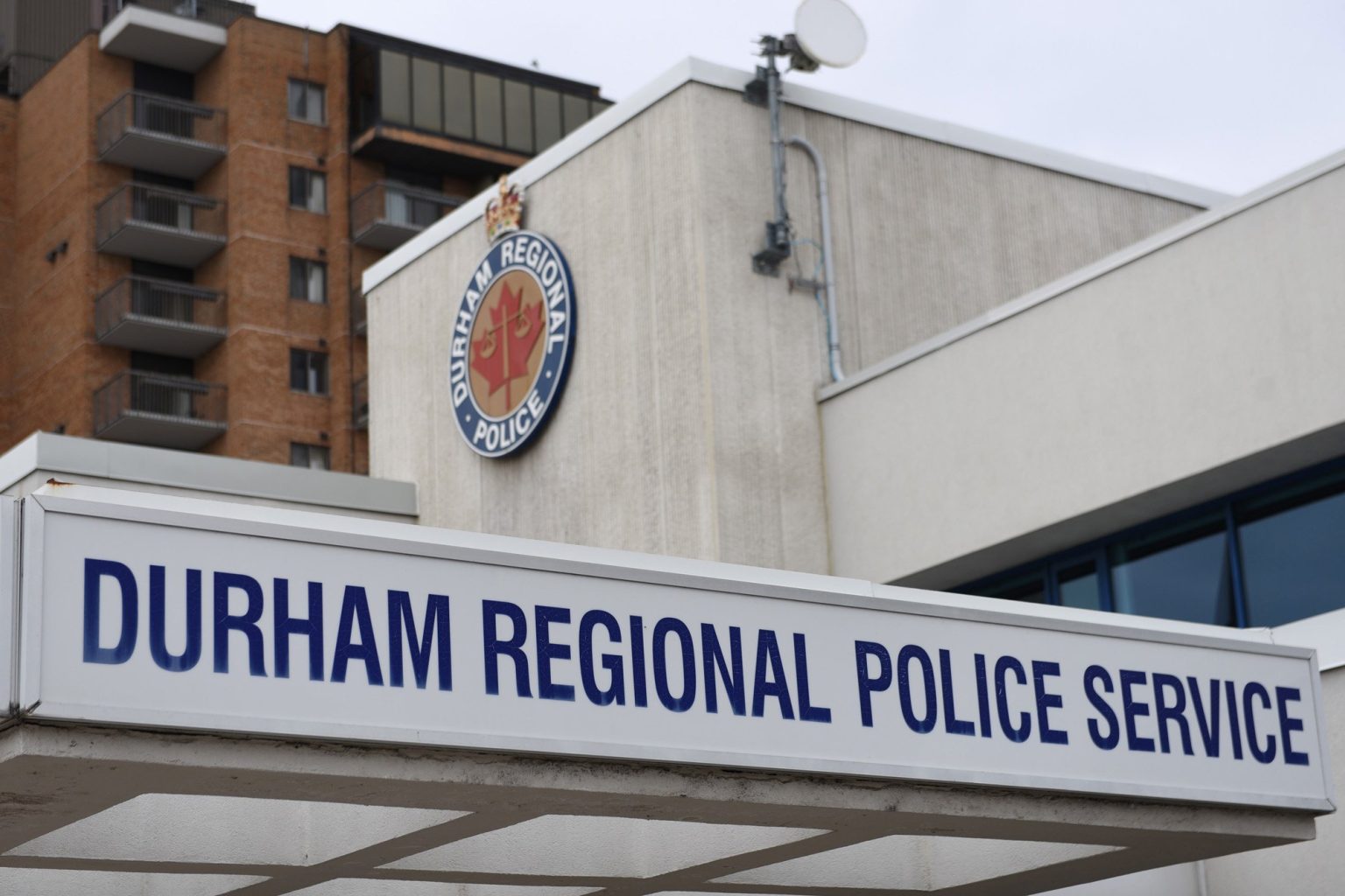 Distraction theft and pickpocket trend prompts warning from Oshawa to ...