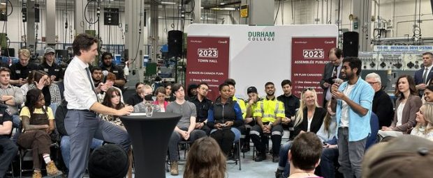 Trudeau visits Durham College Whitby campus for town hall-style budget ...