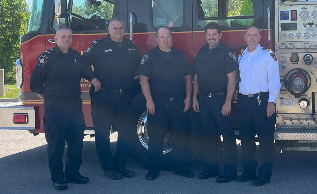 Clarington Firefighters rescue dogs from Courtice house fire | INdurham
